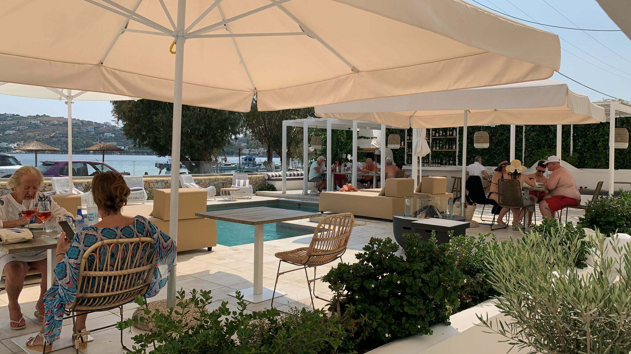 Alidian Bay – Restaurant Alidian Bay - Luxury Suites &Apartements